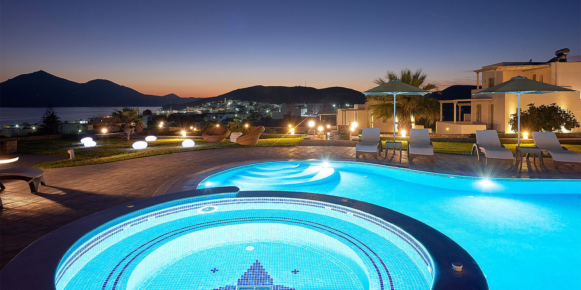 Pool Area & Bar | Santa Maria Village Resort & Spa