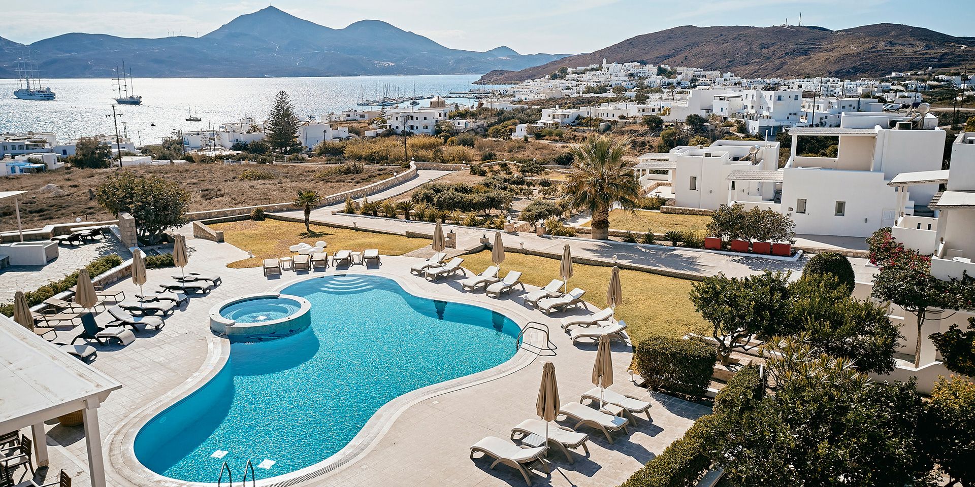 Pool Area & Bar | Santa Maria Village Resort & Spa